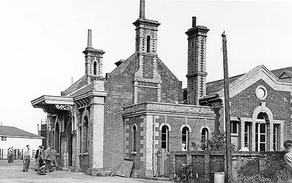 Disused Stations Hadleigh Station